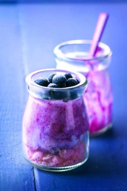 Mousse aux cassis et biscuits roses | Éditions Larousse