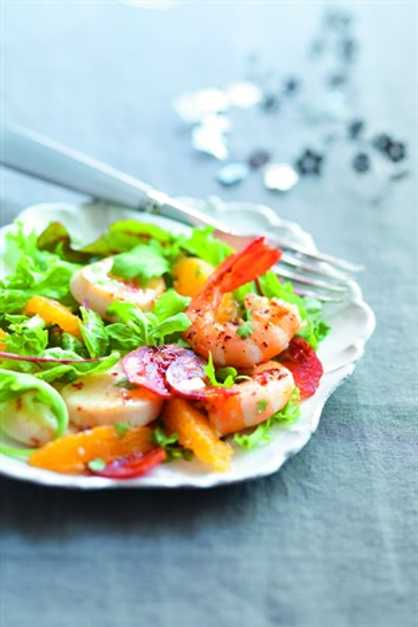 Salade de mesclun aux saint-jacques et au chorizo | Éditions Larousse