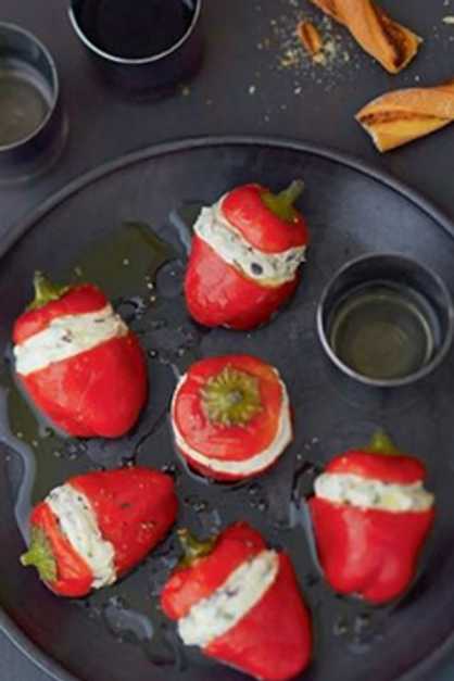 Mini-poivrons farcis au chèvre et aux olives | Éditions Larousse
